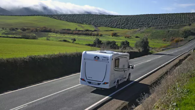 Sierra Norte de Sevilla मार्फत मोटरहोम मार्ग