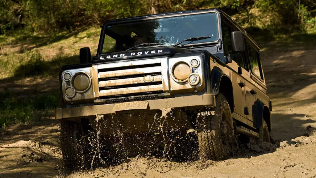 Land Rover Defender SVX ឆ្នាំ ២០០៨