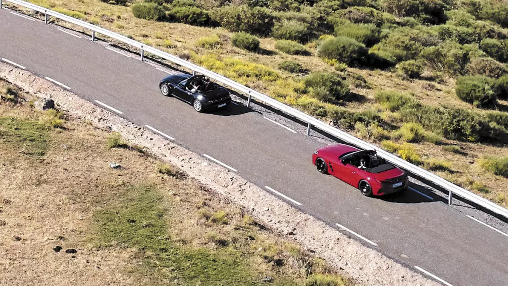 BMW Z3 vs Z4