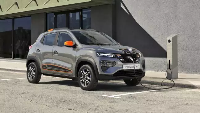 I-Dacia Spring 2021 entsha isivele inenani futhi... ingugesi oshibhile kakhulu!