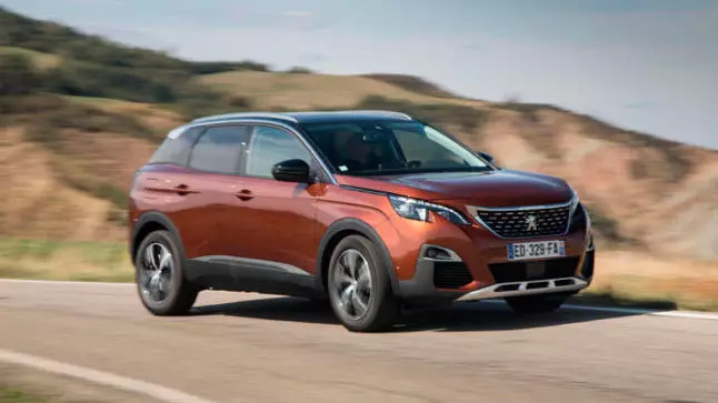 Video-lafiwe: Peugeot 3008 vs ijoko Ateca