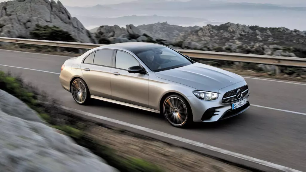 मर्सिडीज E 450 4Matic 2021