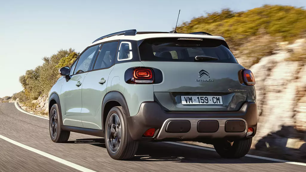 Citroen C3 Aircross 2021 sa likuran