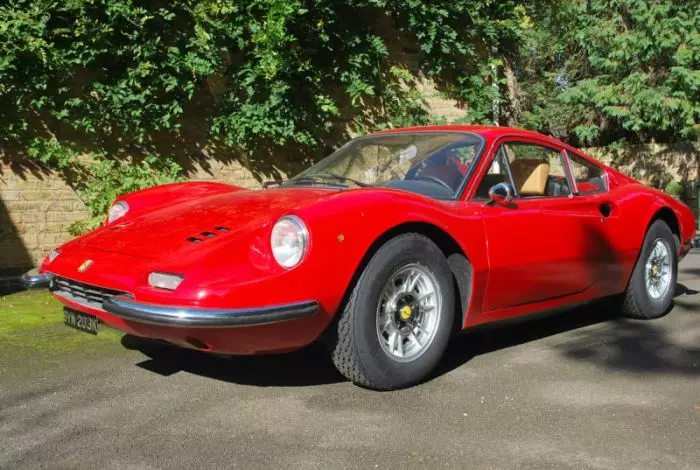 Ferrari Dino 246 GT soti nan 1971