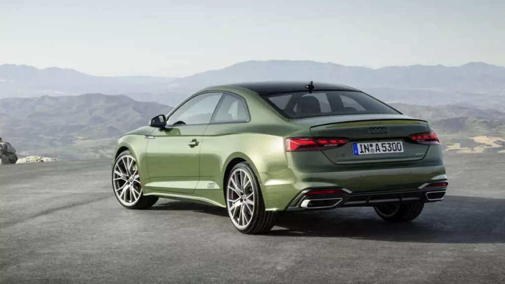 奥迪 A5 Sportback 后排