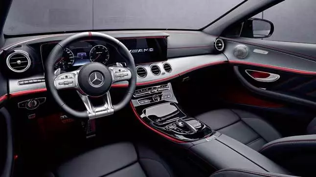 Mercedes-AMG-E-53-intérieur