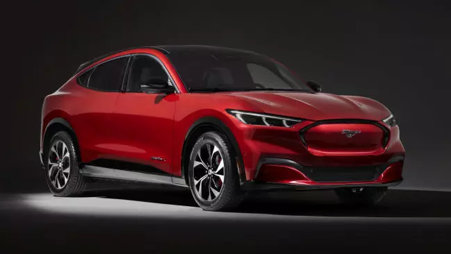 Ford Mustang Mach-E 2020: eletriki SUV nke na-amaja na Tesla