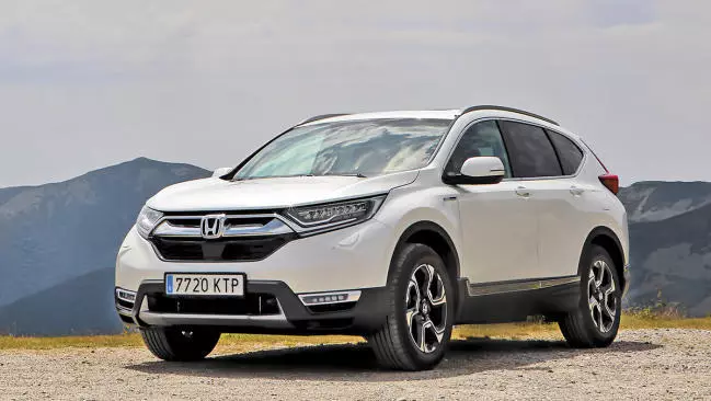 2020 Honda CR-V Hybrid 4×4 चाचणी: एक संकरित SUV त्याच्या स्वतःच्या नियमांसह