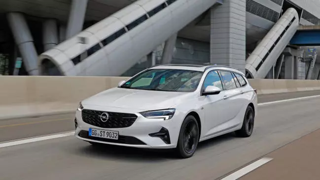 Gwajin Opel Insignia Wasanni Tourer 2020: tabbata kuna son SUV?