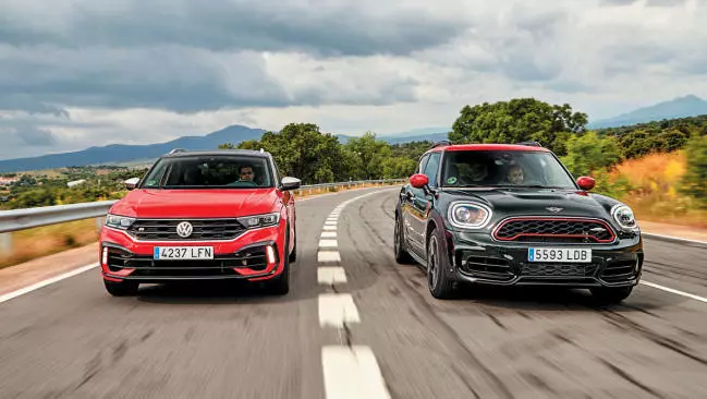 Mini Countryman JCW ба Volkswagen T-Roc R хоёр SUV арьстай спорт машинуудын харьцуулалт