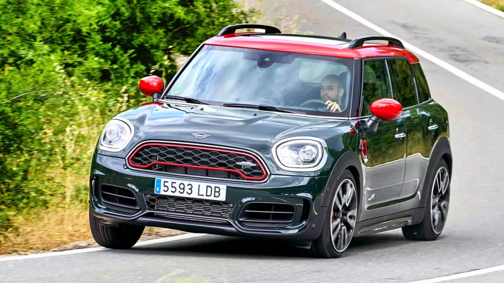 Мини Countryman JCW