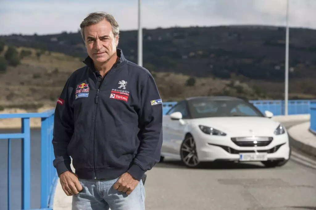 Carlos Sainz prova el Peugeot RCZ-R